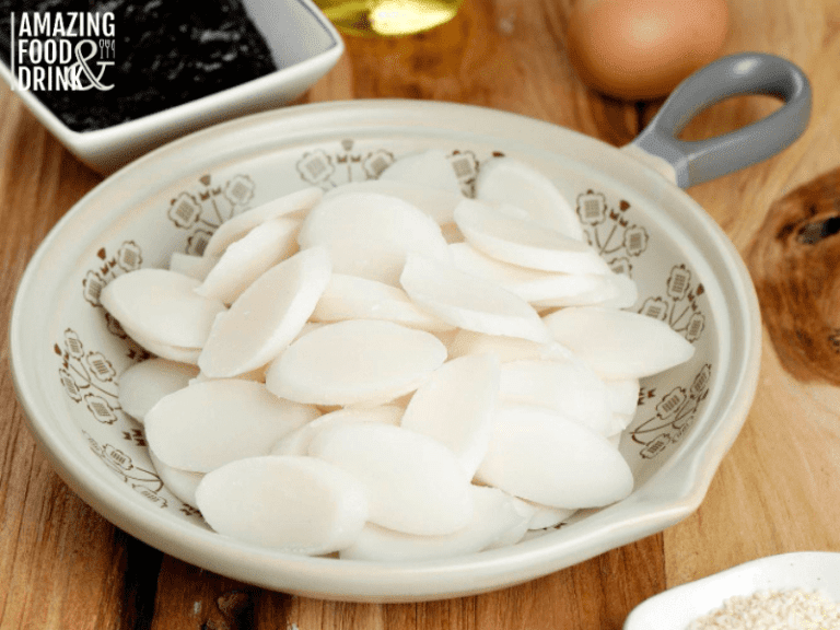 How to Make Korean Rice Cakes (Tteok) - Amazing Food & Drink